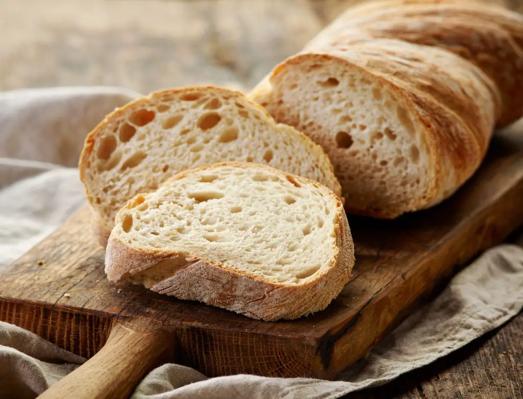 Why Do Restaurants Give Us Free Bread Before A Meal?