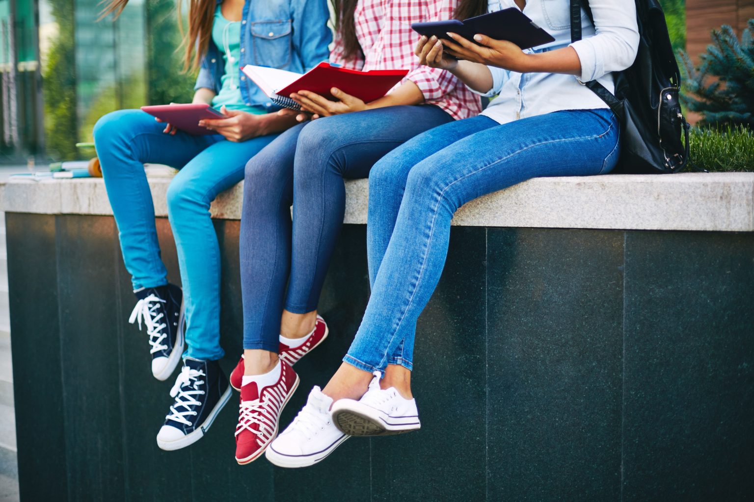 Gen Z Cancels Skinny Jeans Trend And Suggests Alternative Style To Wear