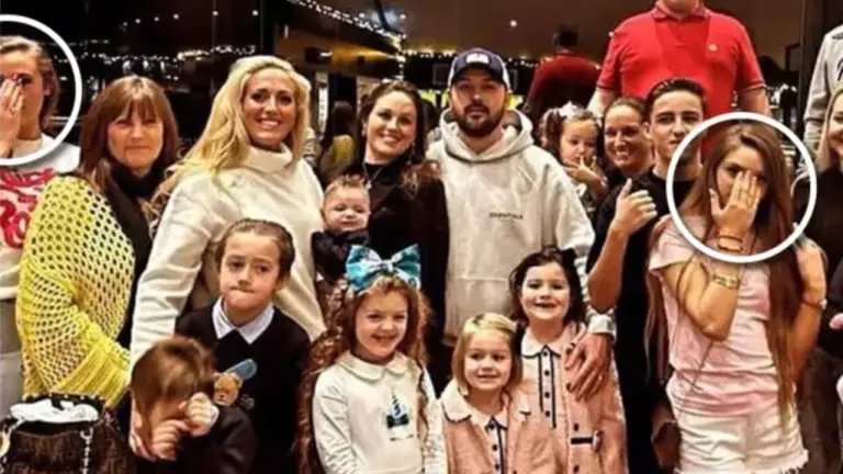 Gen Z 'Nose Cover' Trend In Family Photos Explained