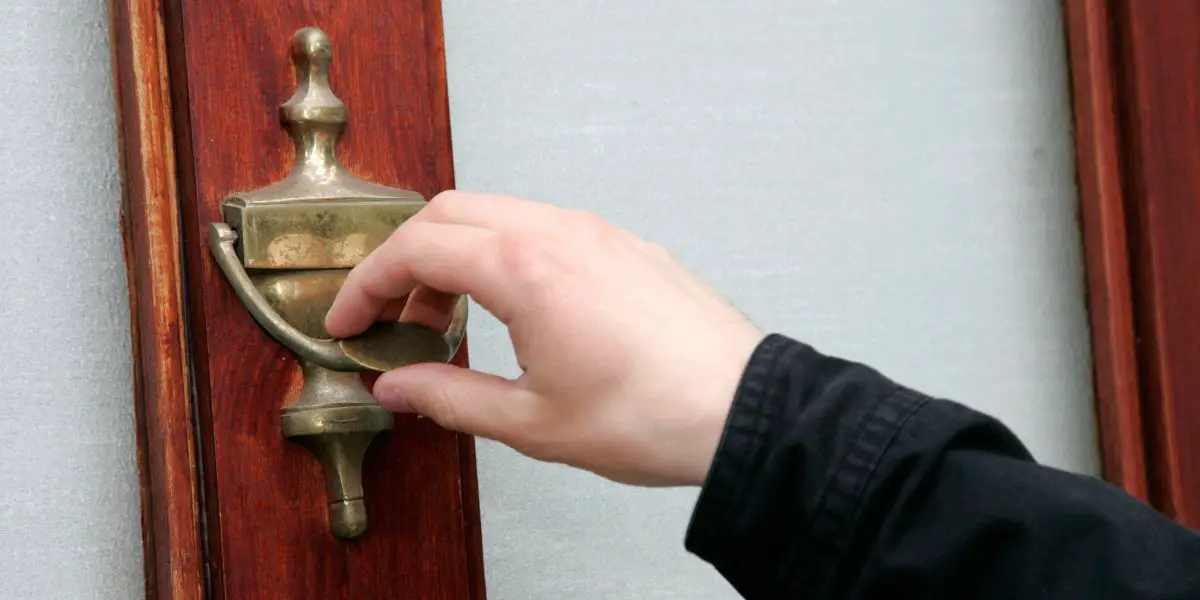 Name Of Game Where You Knock On Door And Run Away Divides Internet