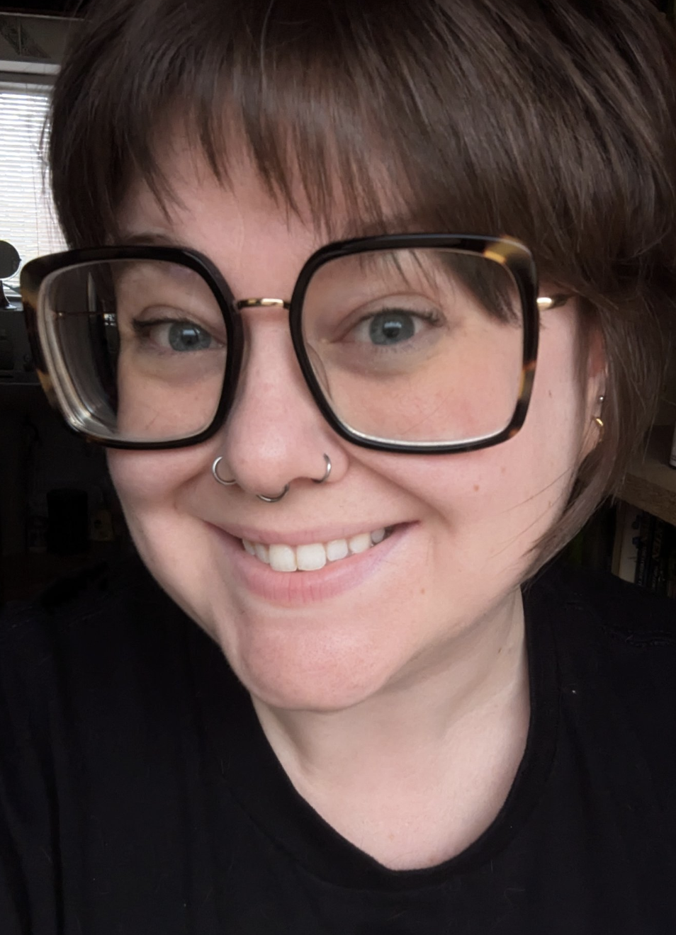 Woman Comes Out As Abros**ual After It Took Her 30 Years To Realize