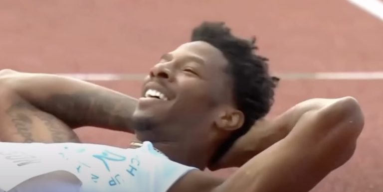 Runner Chris Robinson Suffers Awkward Wardrobe Malfunction